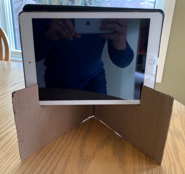 Create a stand for your iPad or tablet from a piece of cardboard ...