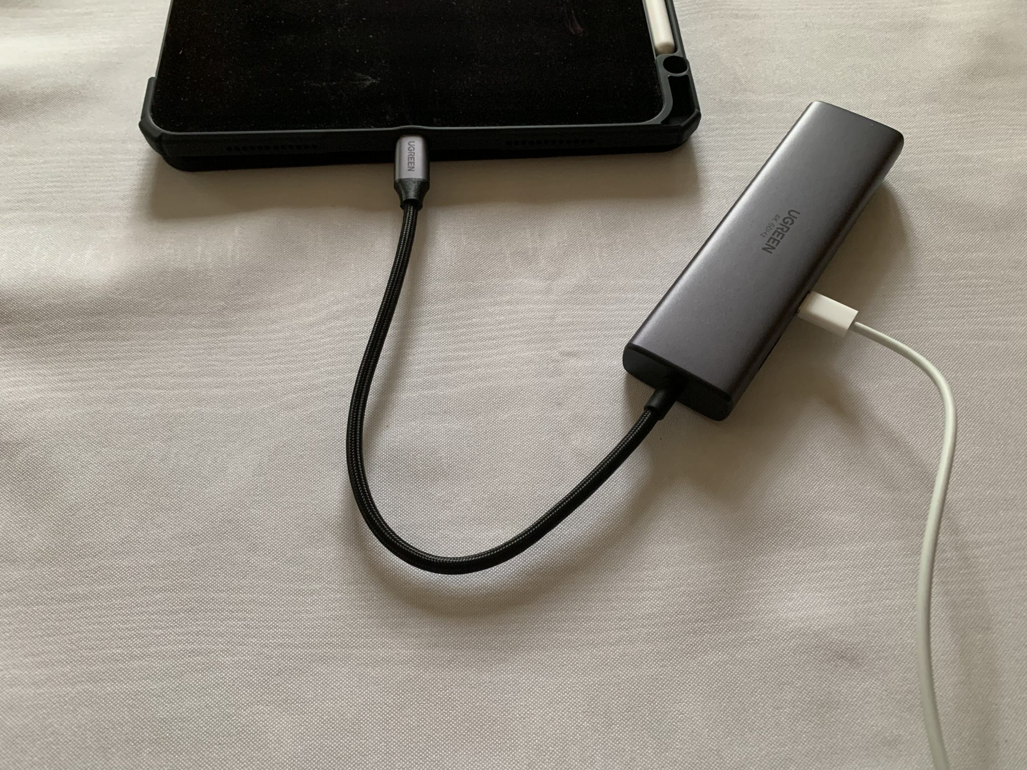 Use an iPad as a second screen for a laptop using HDMI – no app ...